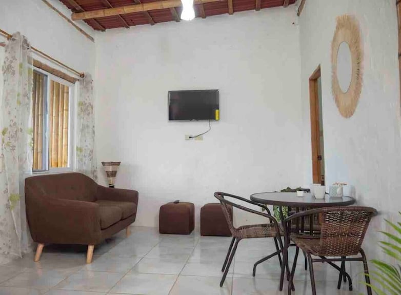Private New 1bd/1bath Bungalow On Lush Green Land - Montanita