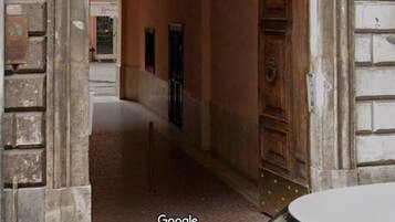 Apartamento, 3 quartos, varanda | Entrada do alojamento