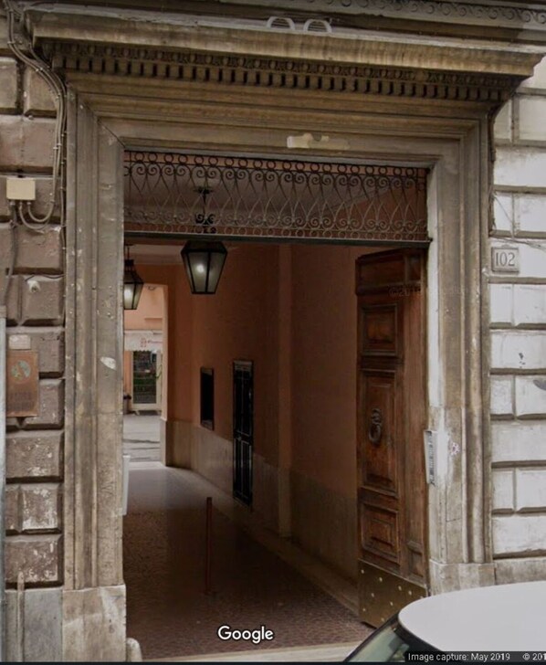 Apartamento, 3 quartos, varanda | Entrada do alojamento