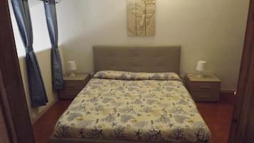 Casa, 2 quartos, pátio, vista para a montanha | 2 quartos, secretária, berço de viagem, Wi-fi