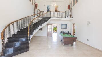 Villa, vários quartos, piscina privativa, vista para o jardim | Interior