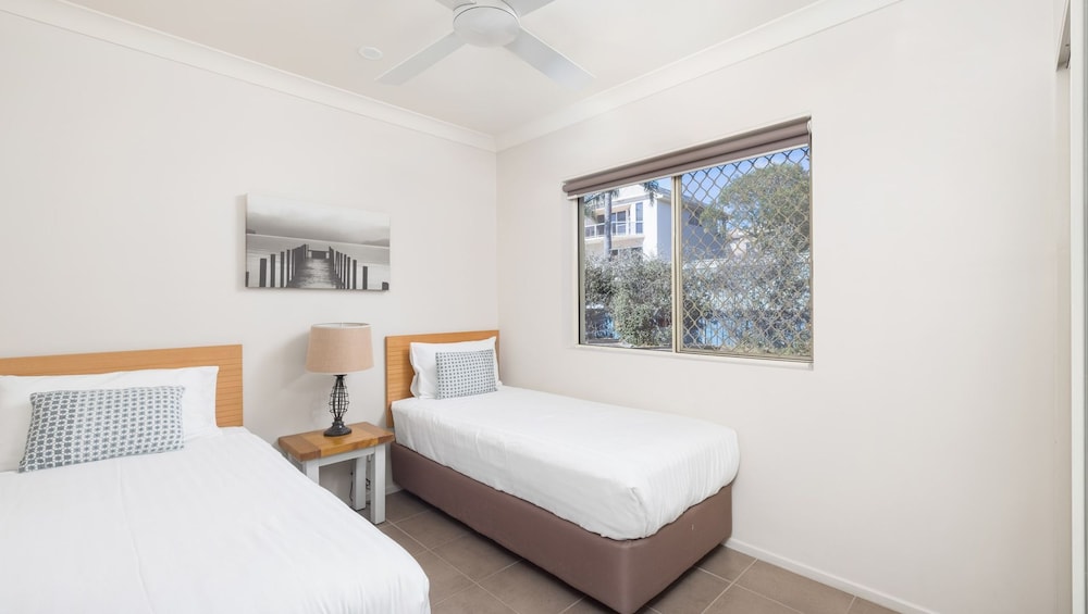 Martys Little Beach No 1 Two Story Apartment - Port Stephens