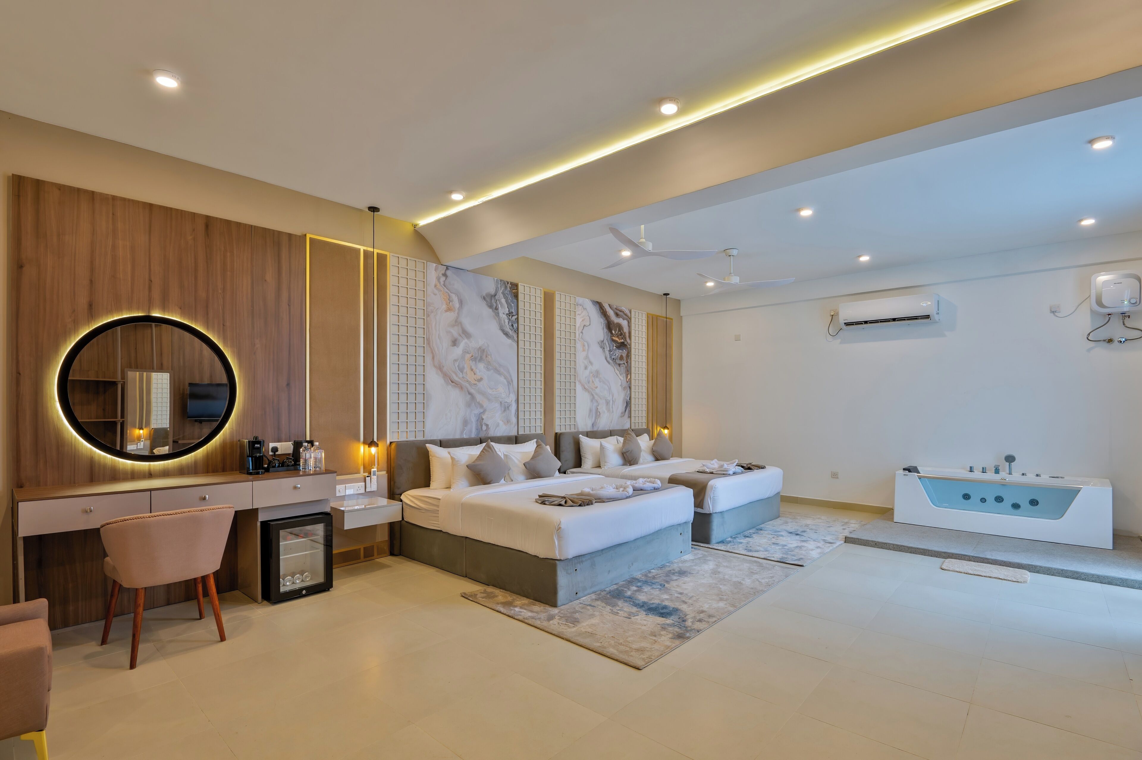 Suíte estúdio luxo, vista para o jardim | Frigobar, cofres nos quartos, escrivaninha