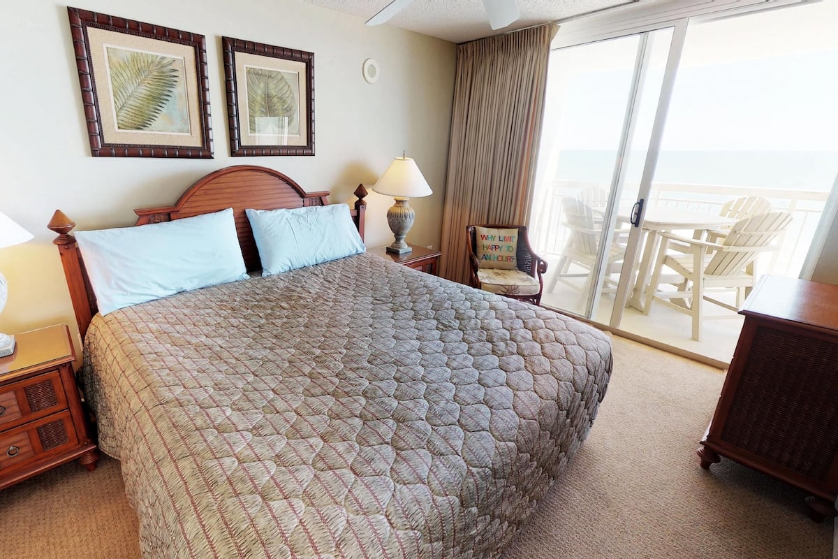 Apartamento em Condomínio Fechado, 4 quartos