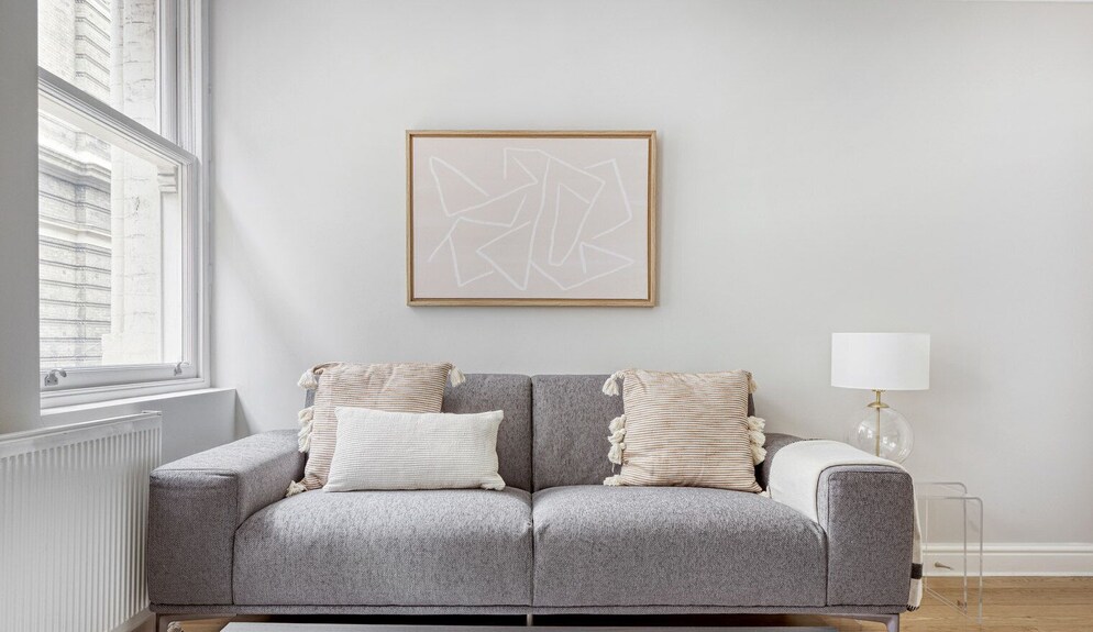 Compact Covent Garden 2br, 1 Min To Embankment Station, By Blueground - Londen