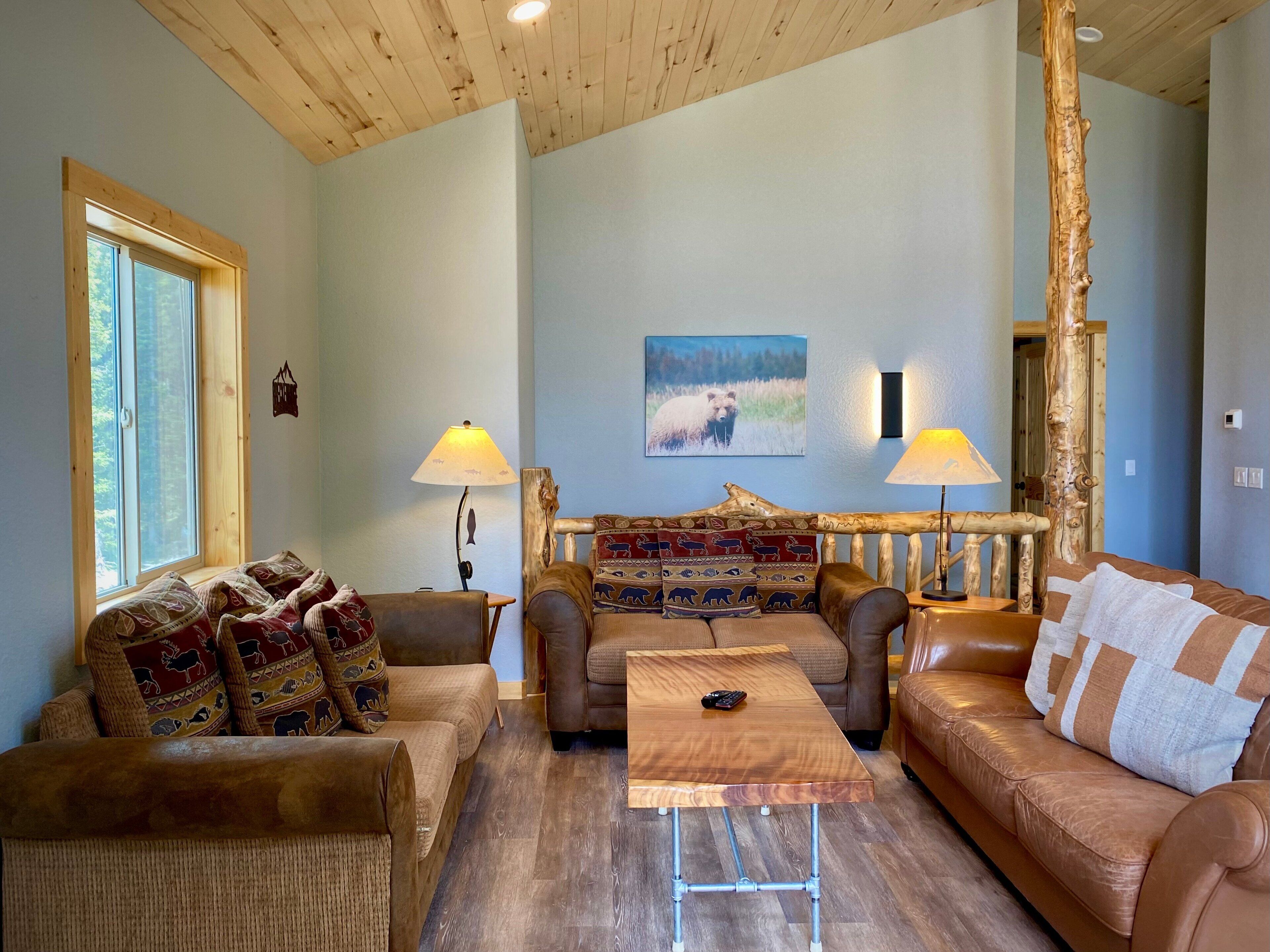 Modern Mountain Home W/fast Wifi, Spacious Decks, Pool Table - Silverheels Chalet - Alma, CO