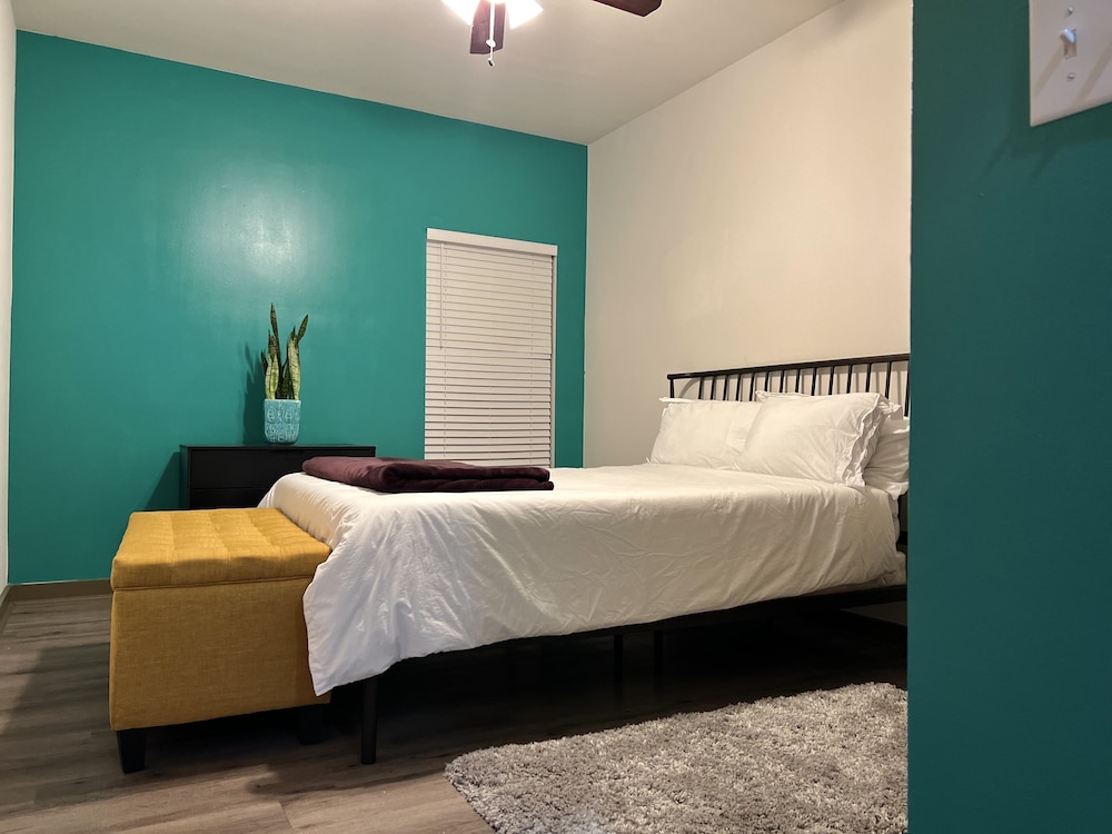 Artistic 2-bedroom Loft Downtown - Smyrna