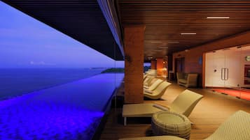 2 piscinas exteriores