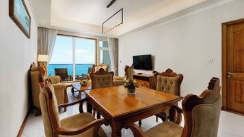 Studio Room | Sala de estar | Smart TV de 55 polegadas com canais digitais, televisor