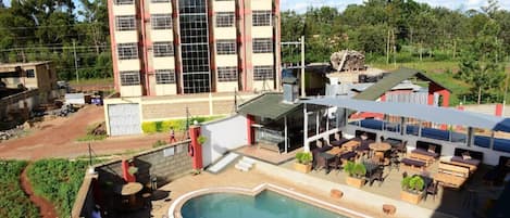 Piscina externa