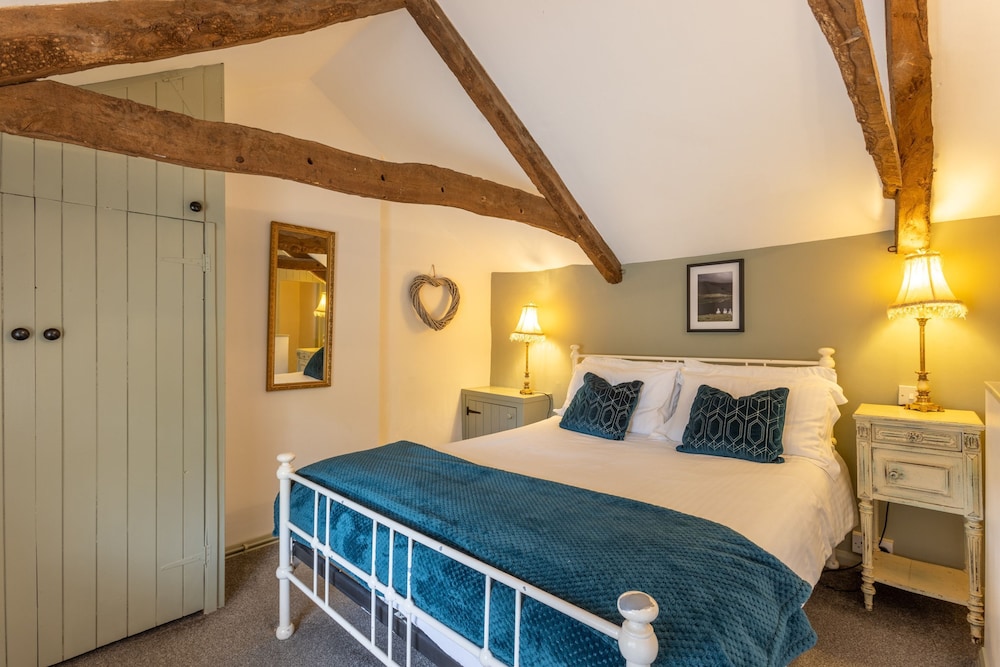 Lower Northcott Farmhouse (Hot Tub, Pets) - Bude