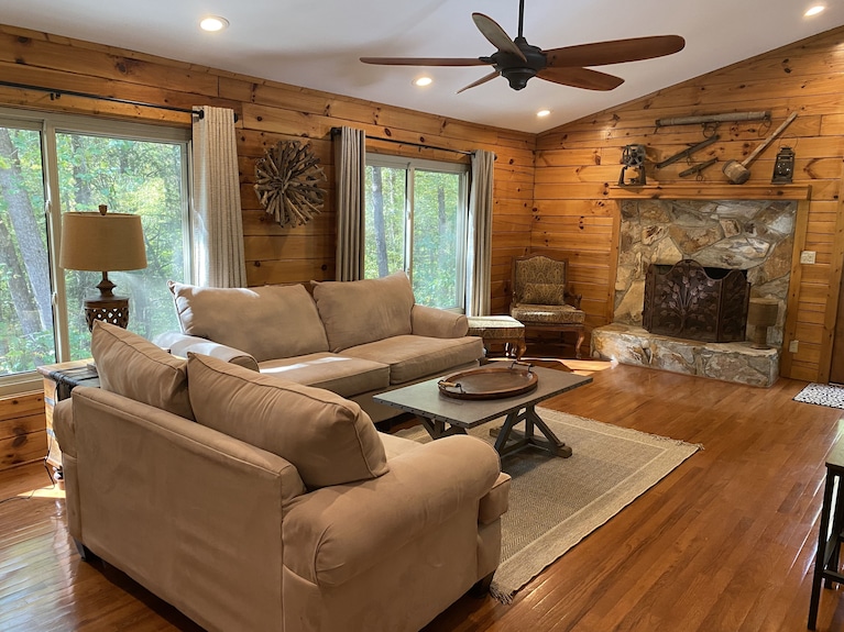 Tucked In The Woods - Jordan Lake State Recreation Area, Apex