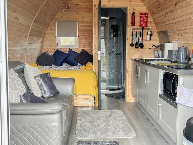 1 Bedroom Accommodation In Theddlethorpe, Near Mablethorpe - Lincolnshire