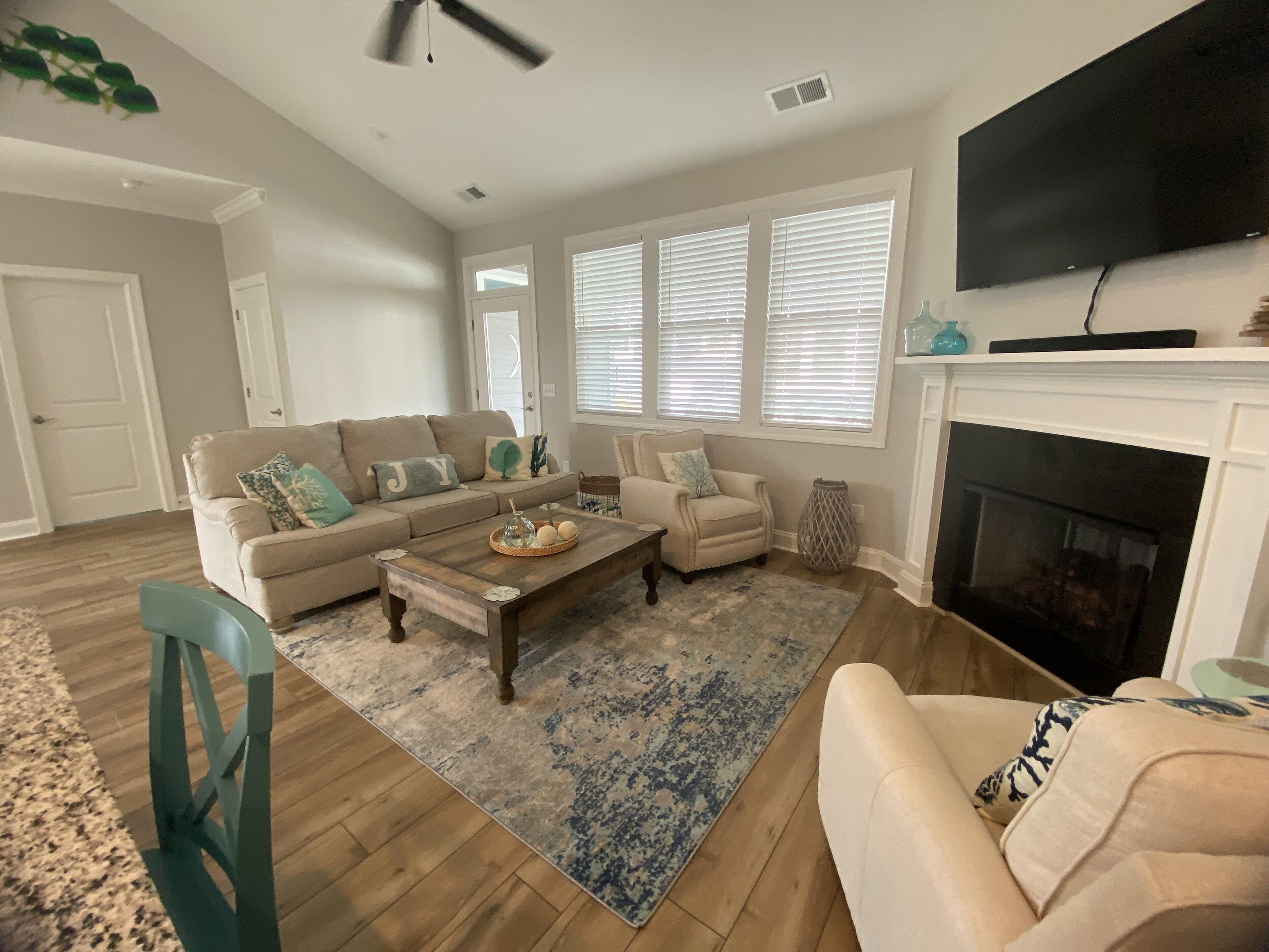 Beau Coast Single Story - 6 Seater Golf Cart Included - Beaufort