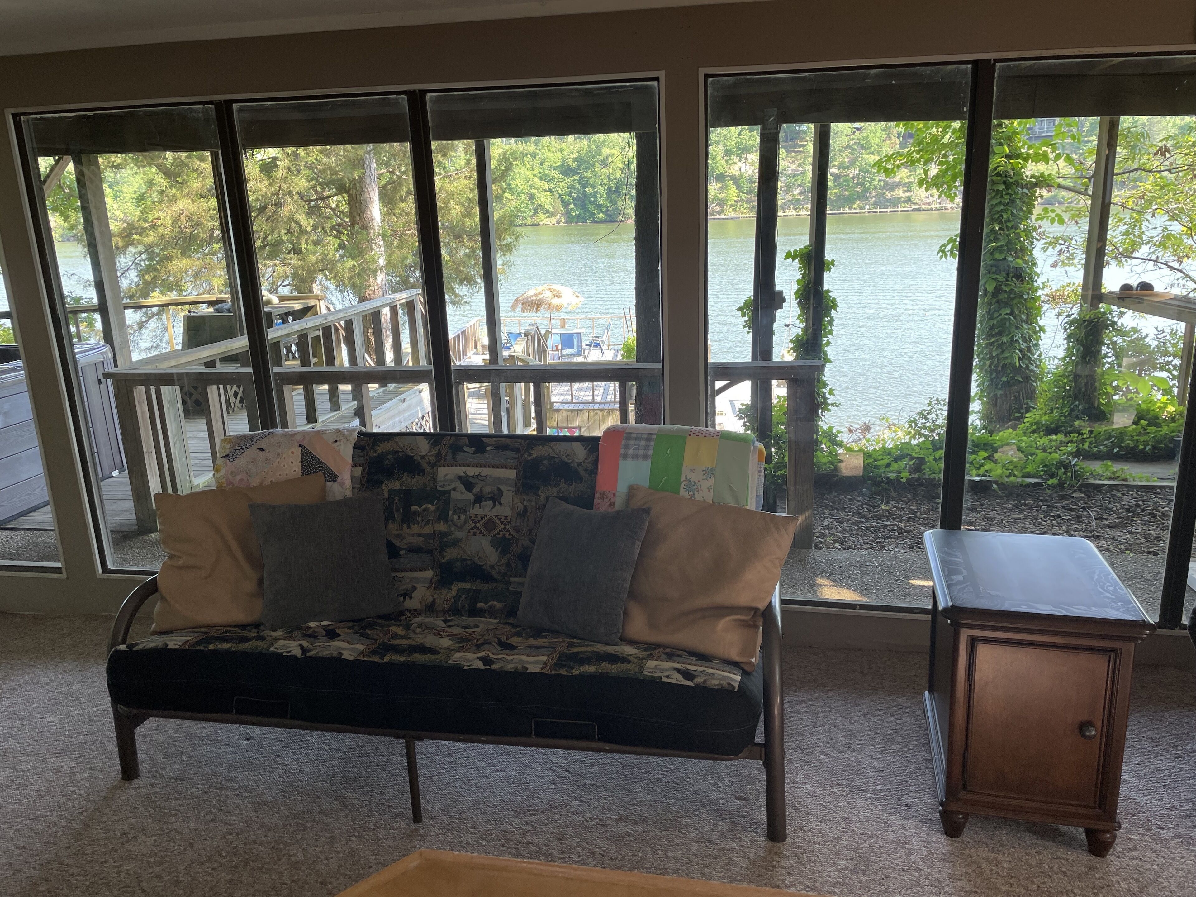 Lake Hamilton, Hot Springs National Park,<br>lakehouse, Boathouse, Decks, Sleeps 10 - Hot Springs