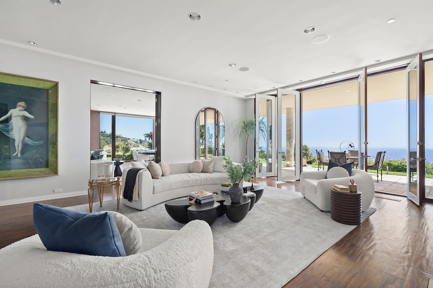 Luxurious Trousdale Estate With Expansive Grounds - Los Angeles, CA