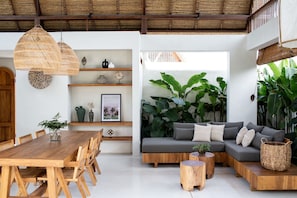 Villa Deluxe | 3 quartos, cofre no quarto, com decoração personalizada, secretária 