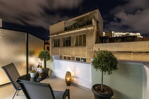 Pandrosos Suite Partial Acropolis View & Terrace | Sacada