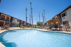 Apartamento, 1 quarto | Piscina | Uma piscina aquecida