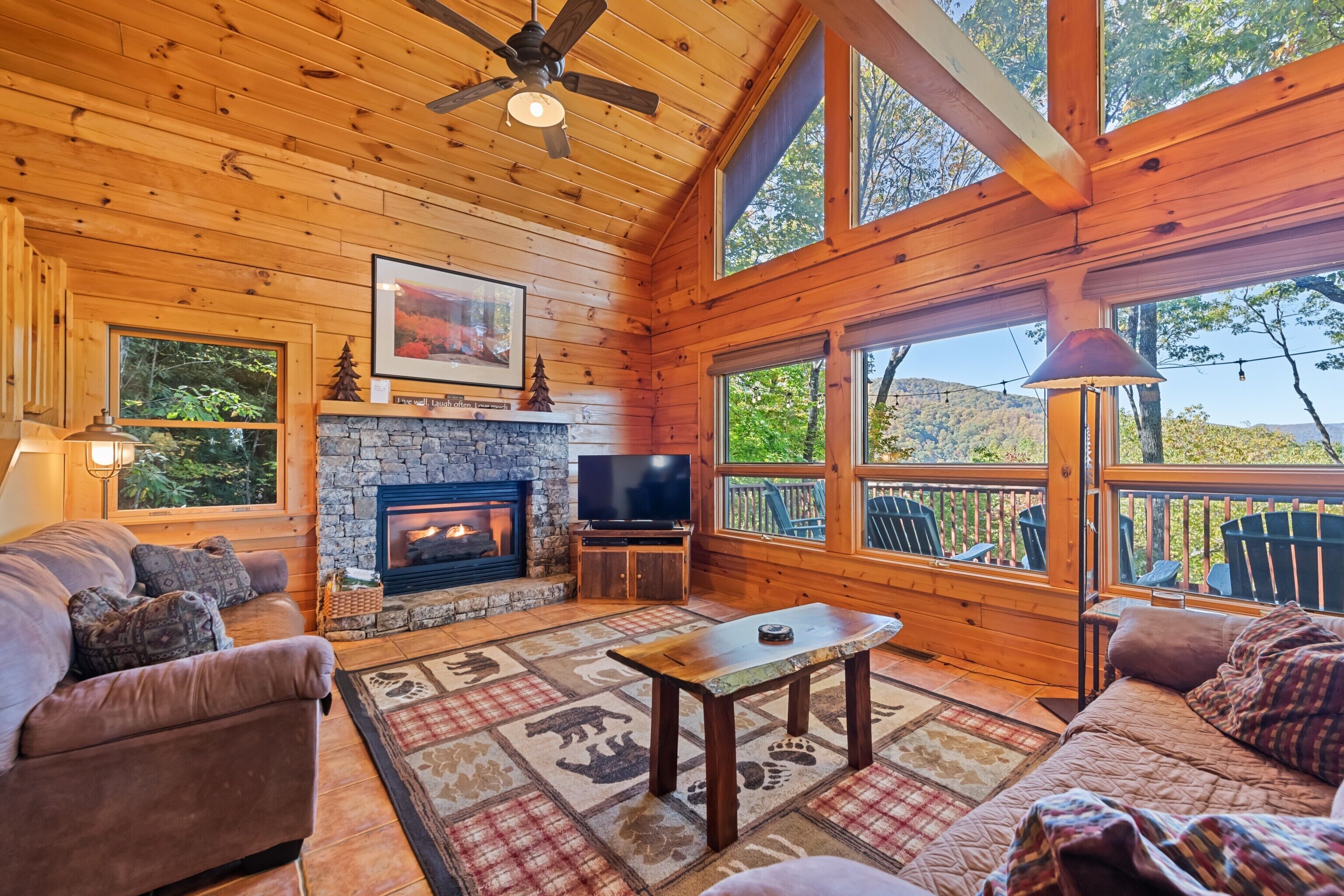 Creek'nwoods Iv -Views-decks-waterfall-sleeps 14 - Maggie Valley, NC