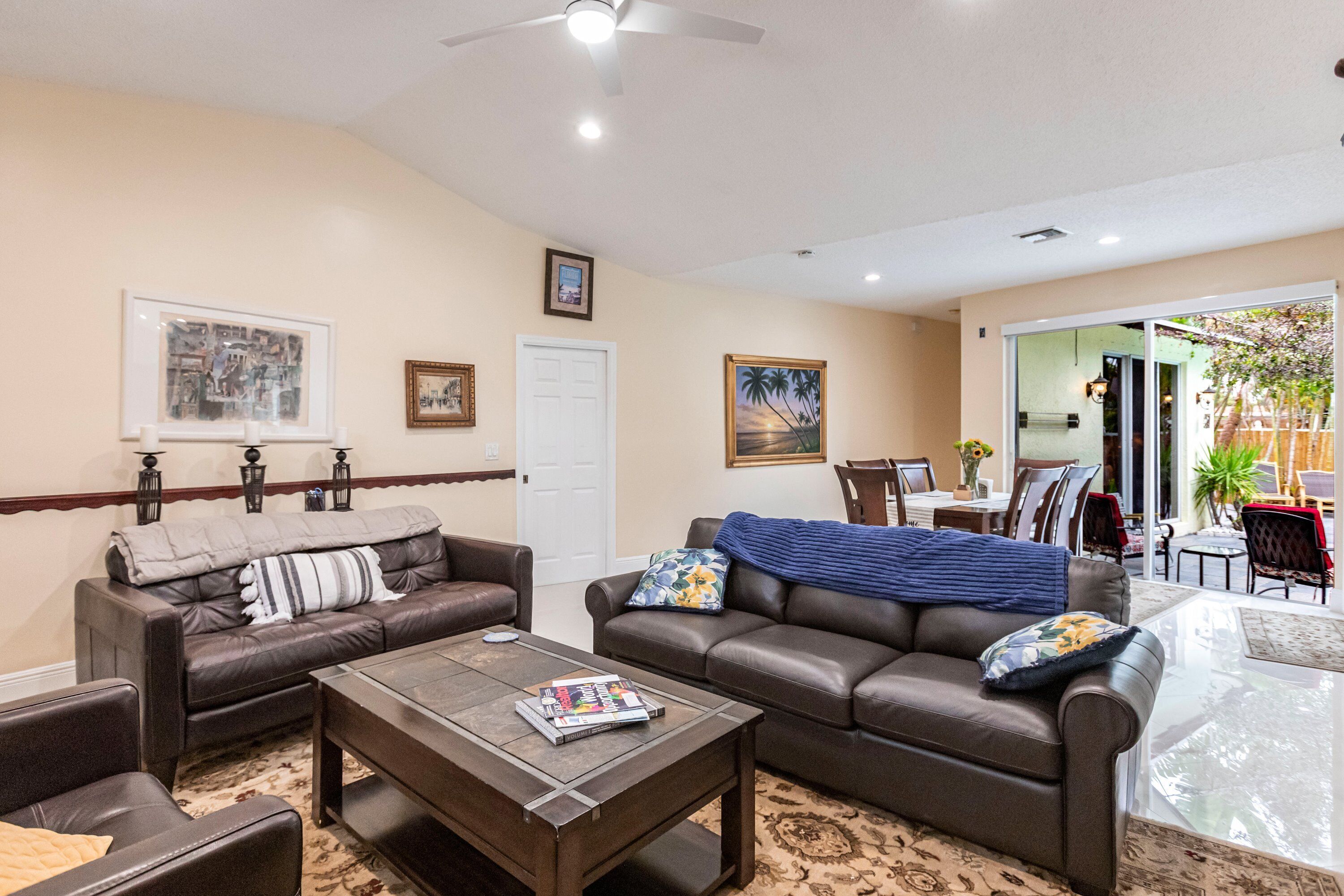 Tropical Oasis W/heated Pool 2 Miles To The  Beach - Boynton Beach, FL