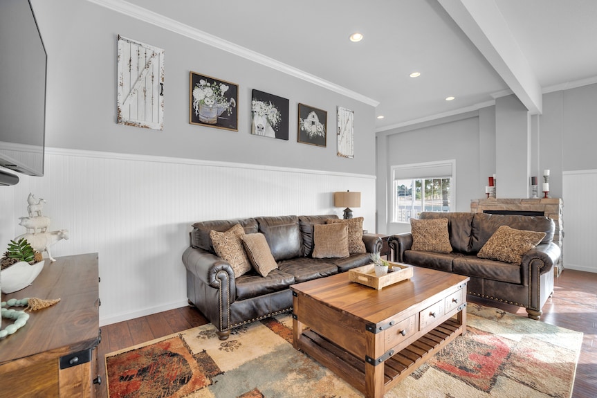 Farmhouse W/mountain Views! - Aurora, CO