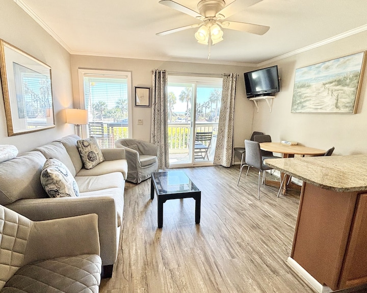 Oceanfront 1st Floor Condo With Community Pool & Fishing Pier! In Heart Of Iop! - 이슬 오브 팜스
