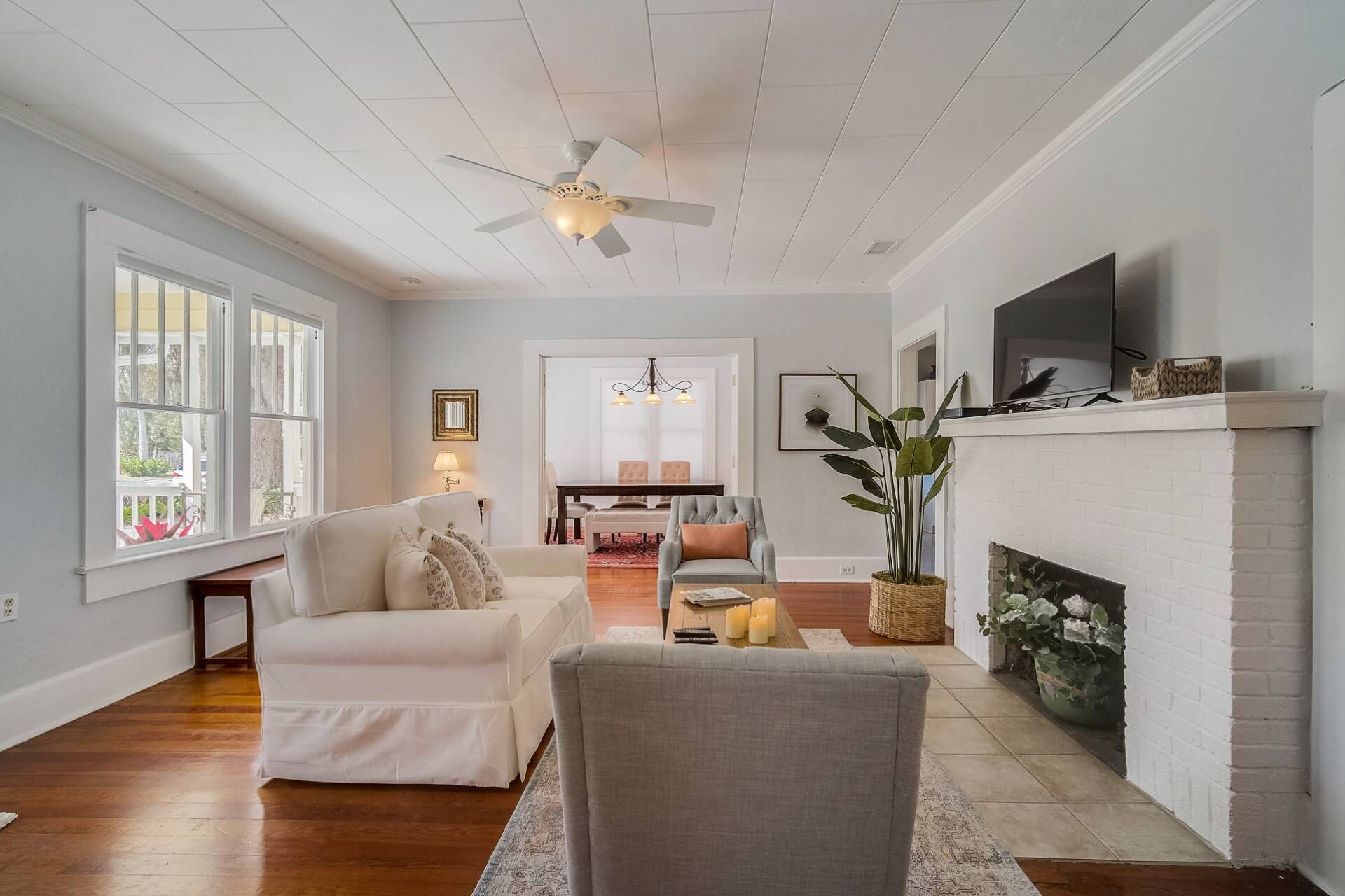 Historic Craftsman Charm - Fido Friendly, Fenced Yard, Fire Pit, Near Sarasota Beaches And Downtown! - Sarasota, FL