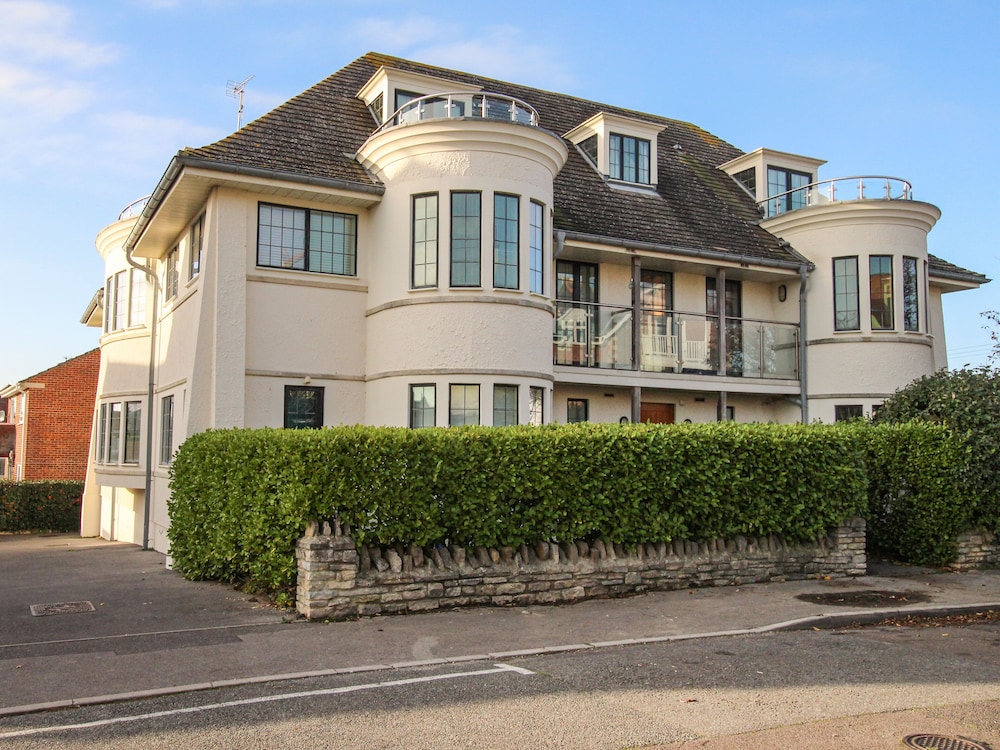 Broadleys - Swanage
