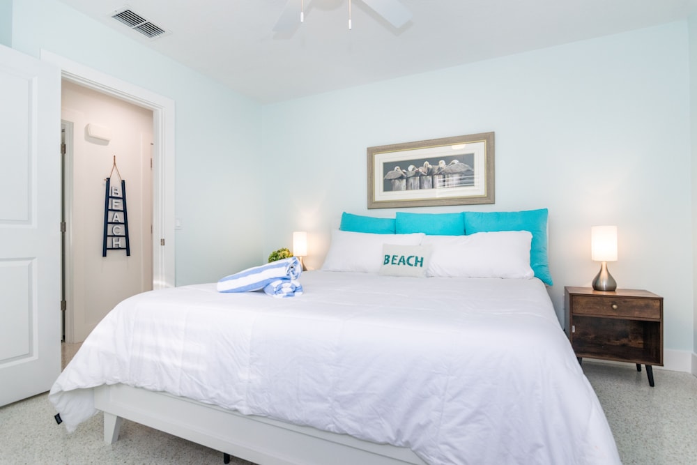 New To The Rental Market Just Steps To The Beach! - Longboat Key