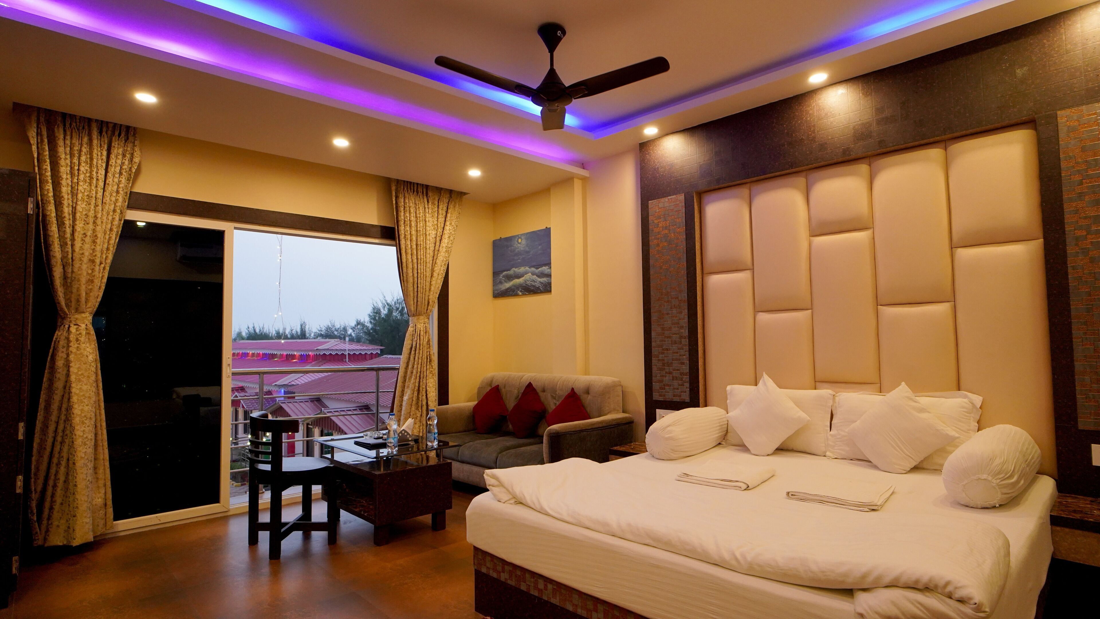 Quarto Duplo Premium | Camas de colchão pillowtop, minibar, com mobília individualizada 