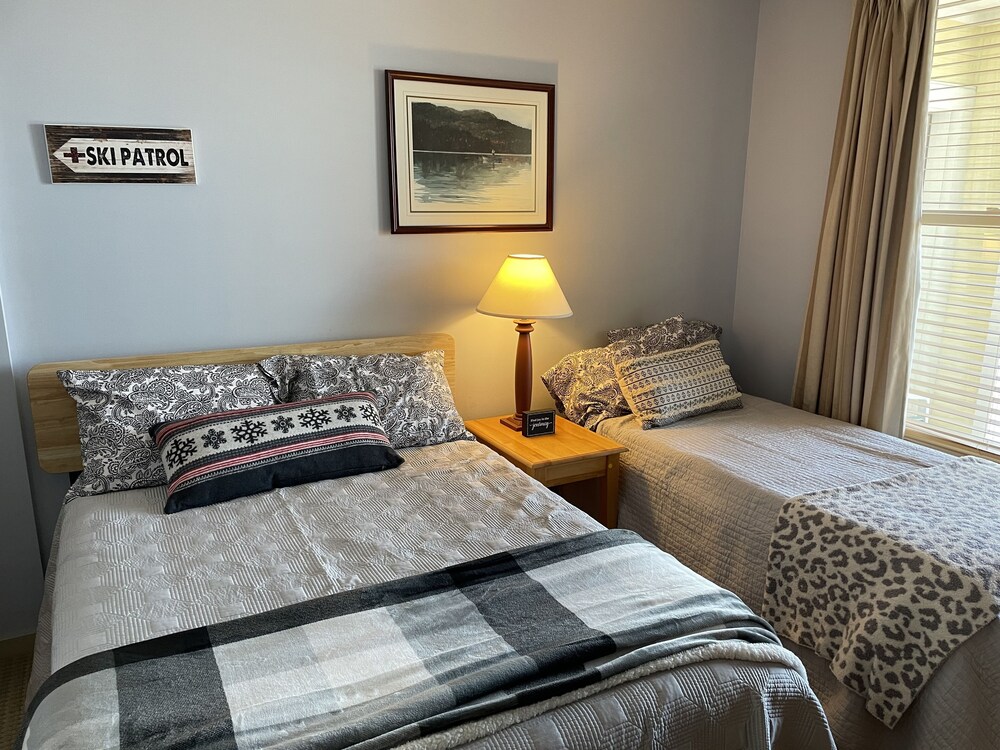 Perfect Location! Walking Distance To Stratton Village And Stratton Mountain! - Stratton Mountain