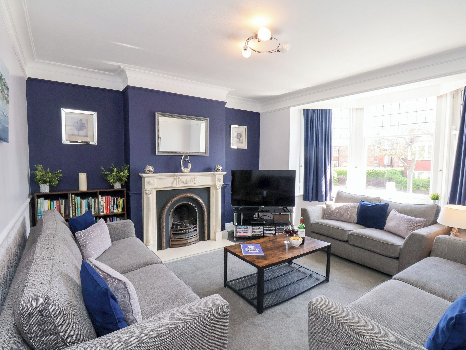 North Beach Lodge, Pet Friendly, With Hot Tub In Scarborough - Scarborough