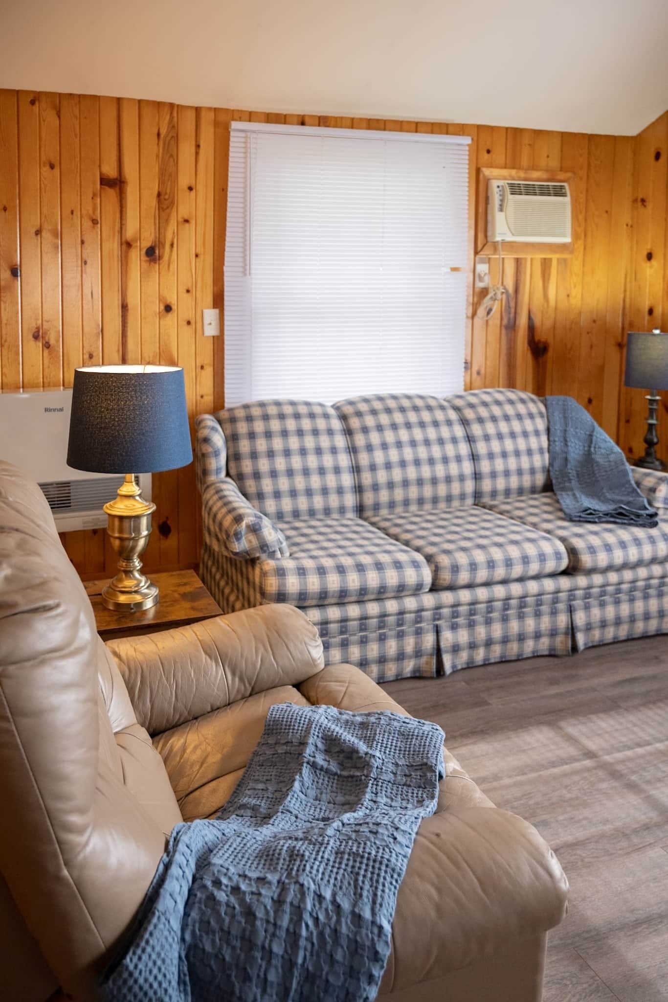 Cottage 5 On Beautiful Fox Lake! - Cambria, WI