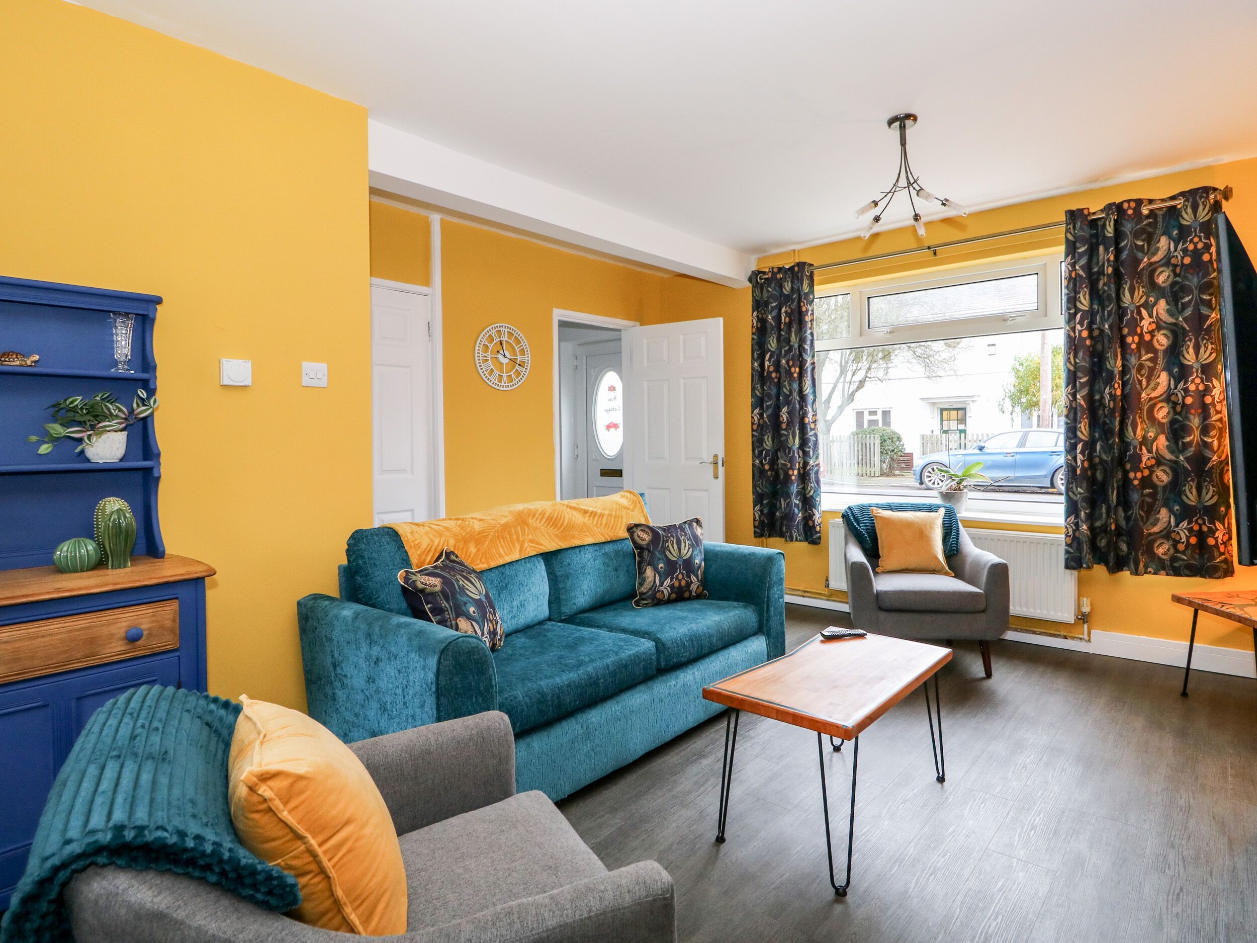 Rose Cottage, Pet Friendly, With A Garden In Skegness - Skegness