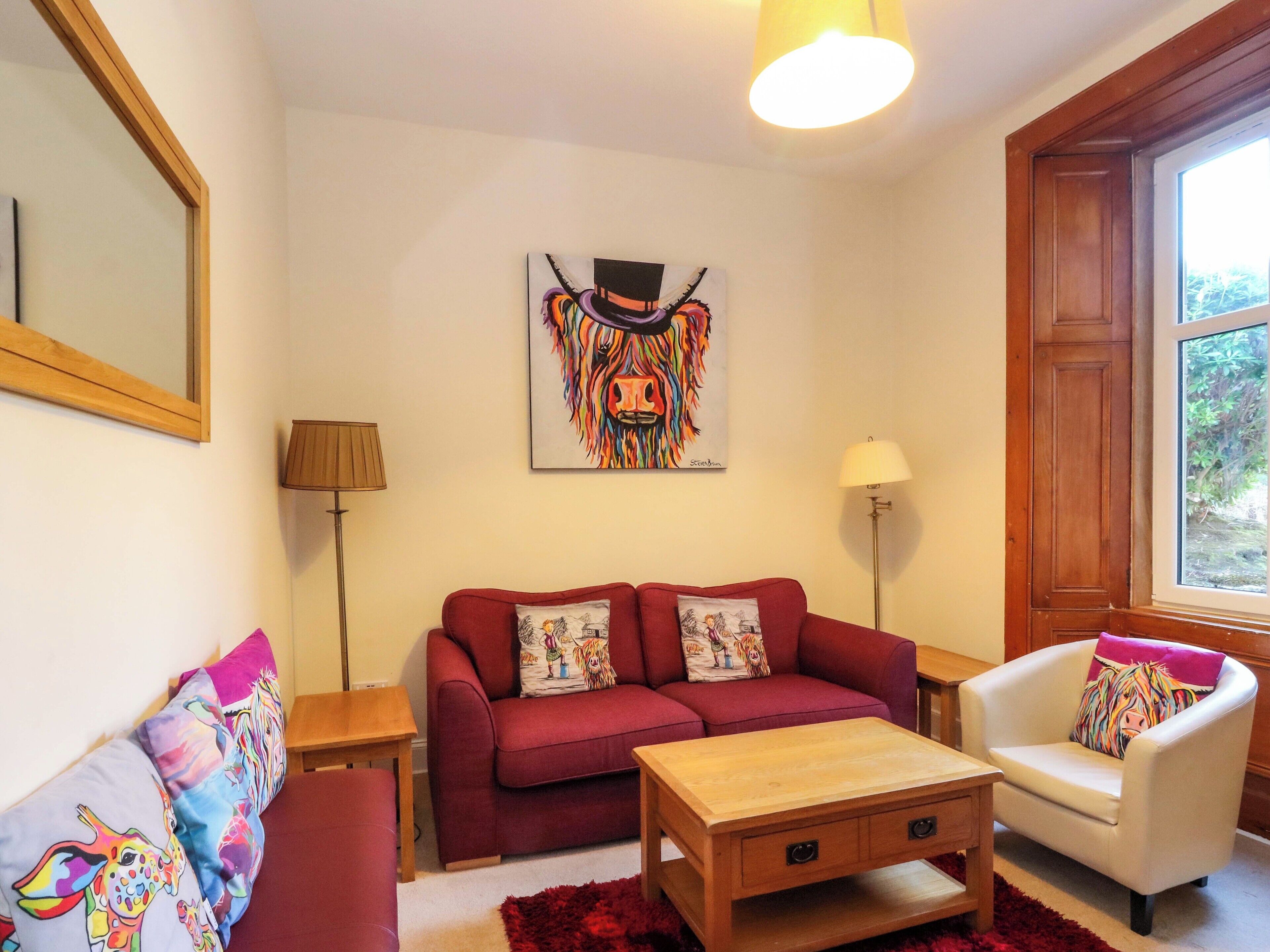 Tayview, Pet Friendly, Character Holiday Cottage In Killin - Loch Tay