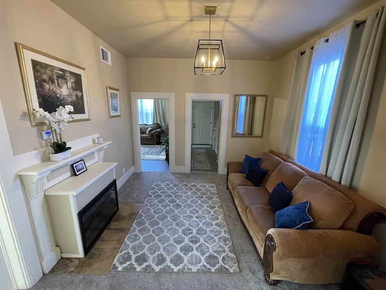 Blue Mist Victorian 5bed/2bath Victorian Gem - Eureka, CA