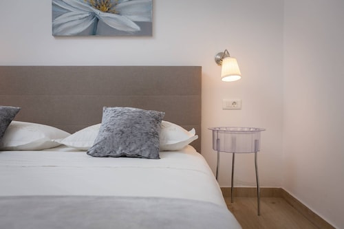 First On The Beach - Villa Naranca - Primošten