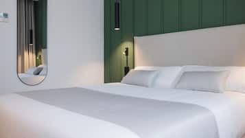 Quarto casal conforto | Cofres nos quartos, Wi-Fi de cortesia, roupa de cama