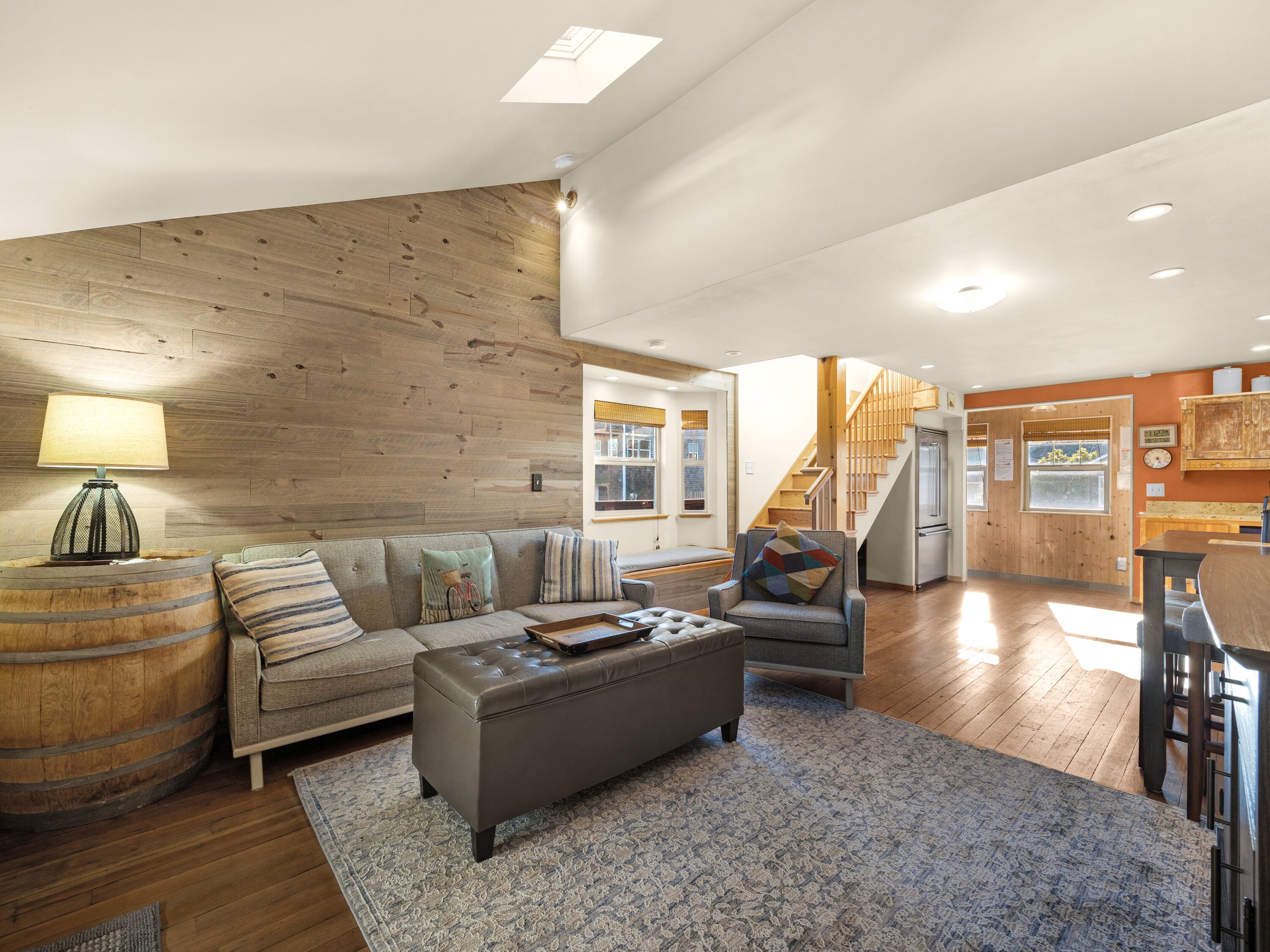 Beautiful Family Home, Less Than One Block To The Beach - Seaside, OR