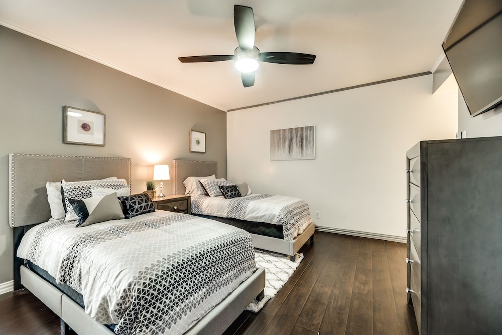 1st Flr Luxury2b 2bth Condo W/king/2 Sep Twin Beds - Arlington, TX