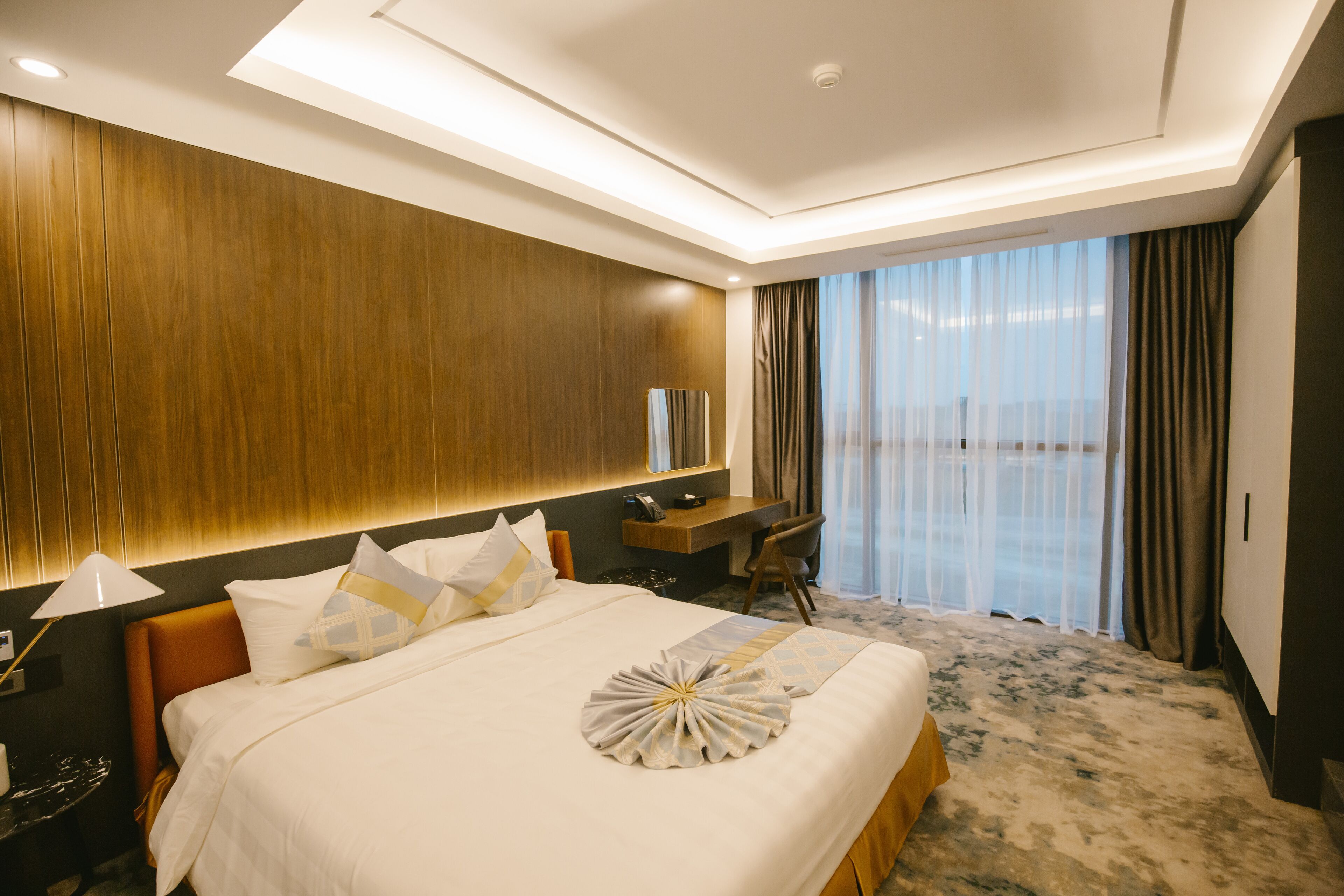 Quarto Nobre, 1 cama king-size, vista para o rio | Minibar, secretária, quartos insonorizados, Wi-fi grátis 