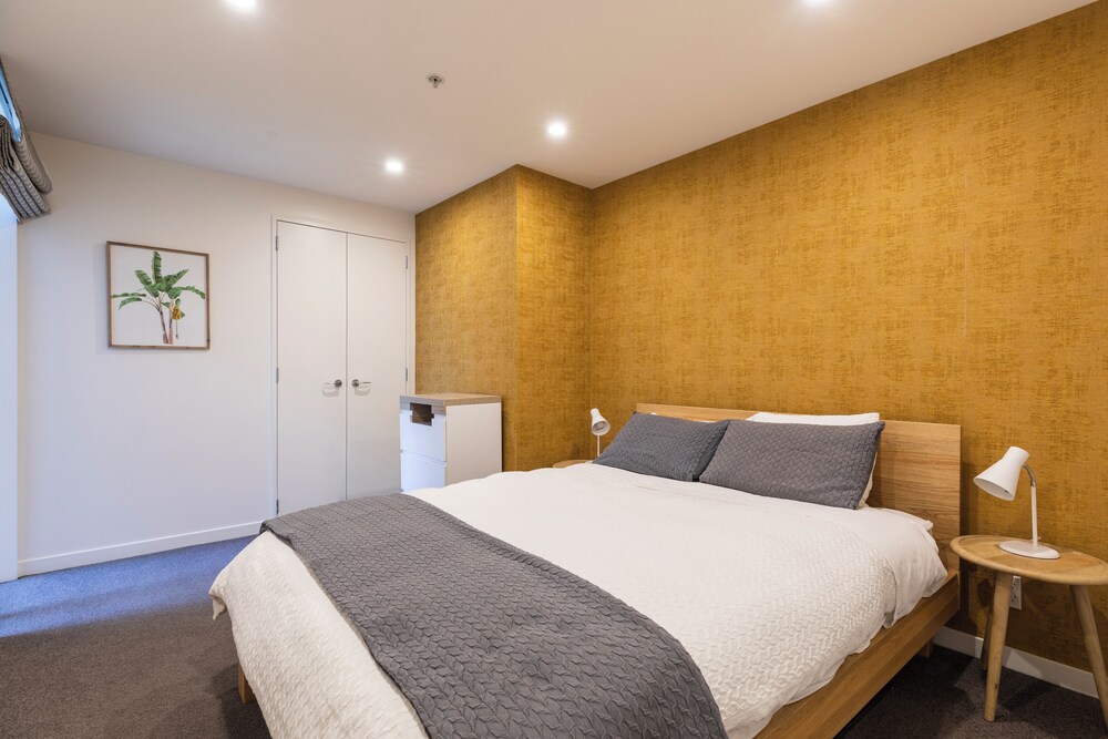 Harbourside - 3 Bed Waterfront Apartment + Park - Wellington