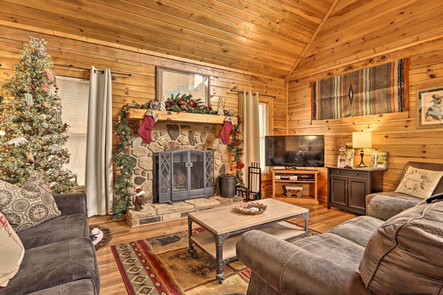 Smoky Mountains Cabin < 1 Mi To Douglas Lake - Douglas Lake, TN