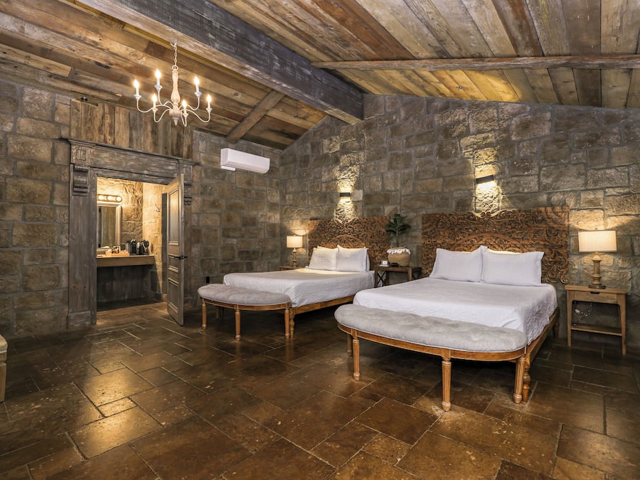 Quarto Duplo, 2 camas queen-size, não fumadores (Room #6) | Roupa de alta qualidade, cortinas/cortinados opacos