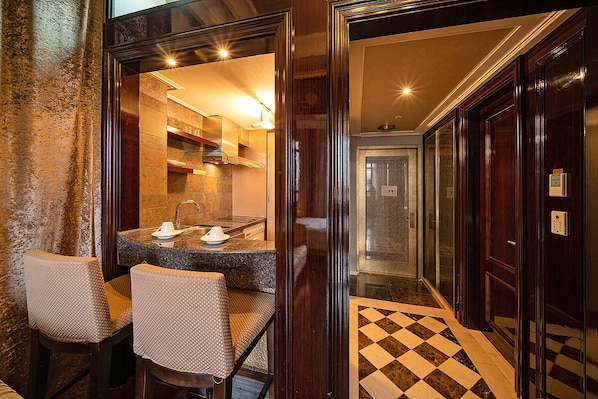 Quarto Twin Deluxe | Sala de estar
