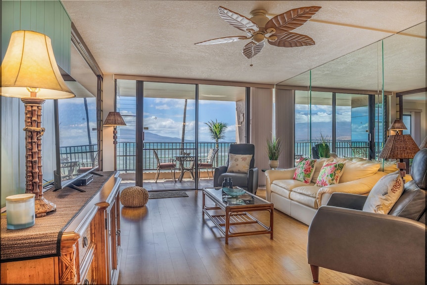*Lauloa 304* Maui Prime Oceanfront Condo, A/c! - Kahului, HI
