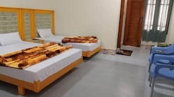 Quarto Triplo Deluxe | Ferro/tábua de engomar, Wi-fi grátis