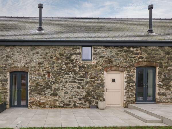 Beudy, Pet Friendly, With Hot Tub In Llangefni - Rhosneigr