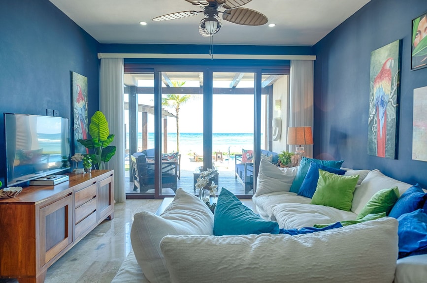 Upscale Condo On Half Moon Bay With Beachfront Patio Deck And Pool - Akumal